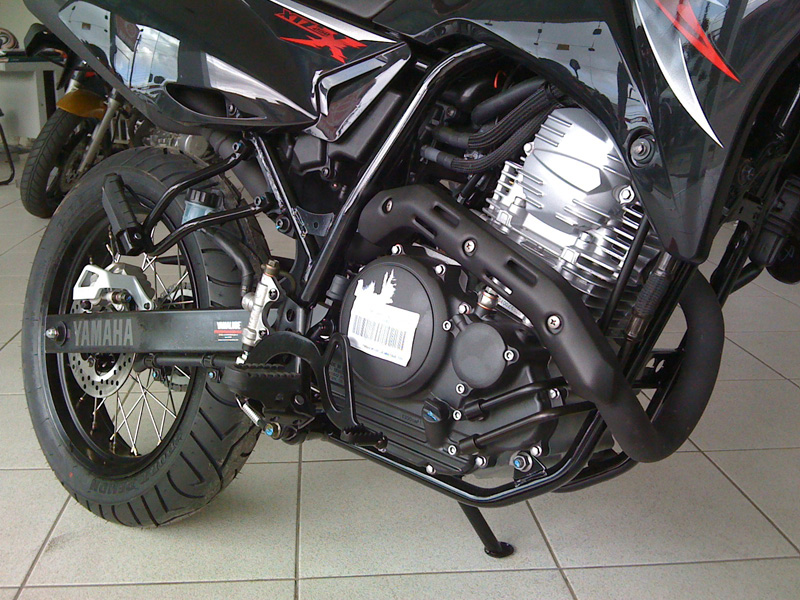 Yamaha Lander 250X: a pequena Motard