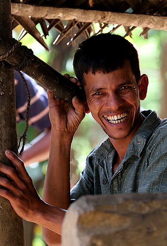 Sapphire Mining in Sri Lanka / The Beading Gem