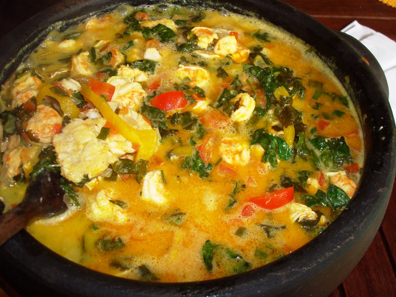 La Buena Cena: Moqueca Brasileira - Brazilian Bouillabaisse