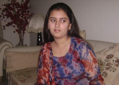 PAKISTANI GIRLS_INDIAN GIRLS_DESI GIRLS: IBA SUKKUR GIRLS, SINDHI GIRLS ...