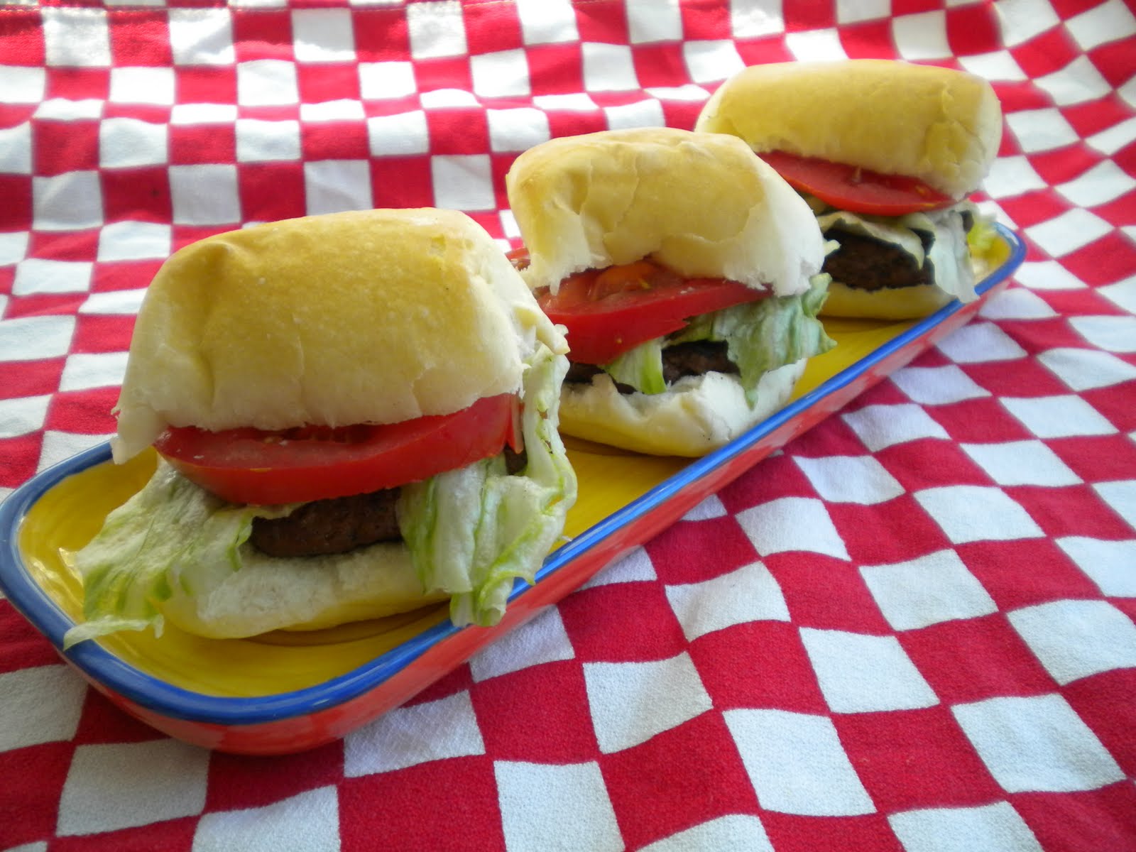 Angel's Kitchen: Mini Hot Shot Burgers