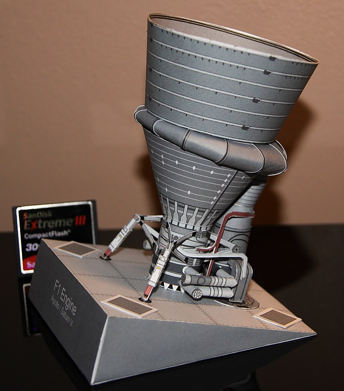 Astromick: Apollo Saturn V F1 engine paper model.