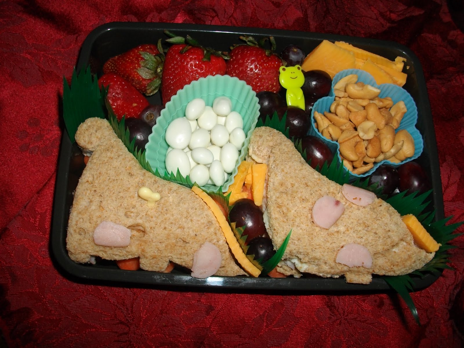 OceanView: Simple Dinosaur bento