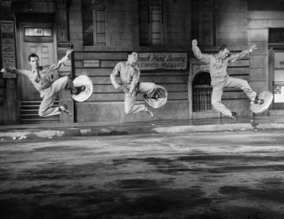 Singin' and Dancing Back in Time.: February 2011