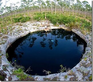 Inland Blue Hole, Bahamas. - ForoCoches