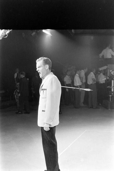 Classic Television Showbiz: The Spike Jones Show (1954)