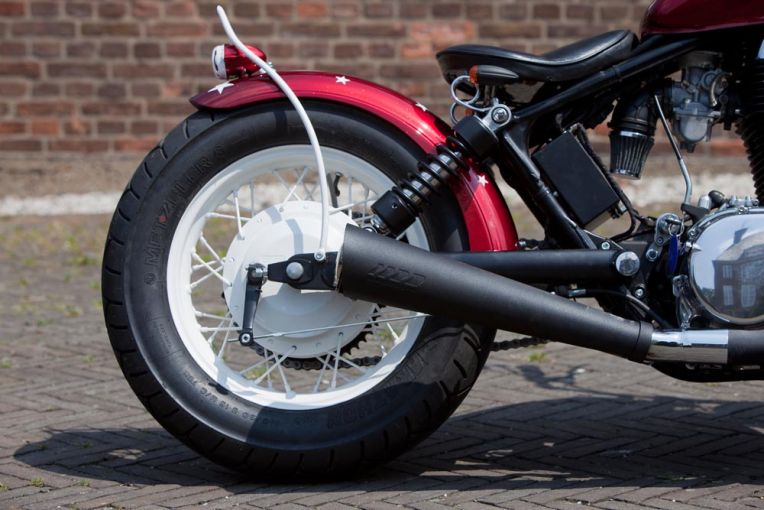 biker excalibur II: La moto de Tanya