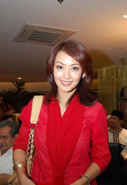 tekek tuwo: Foto Dan Profil Susan Bachtiar