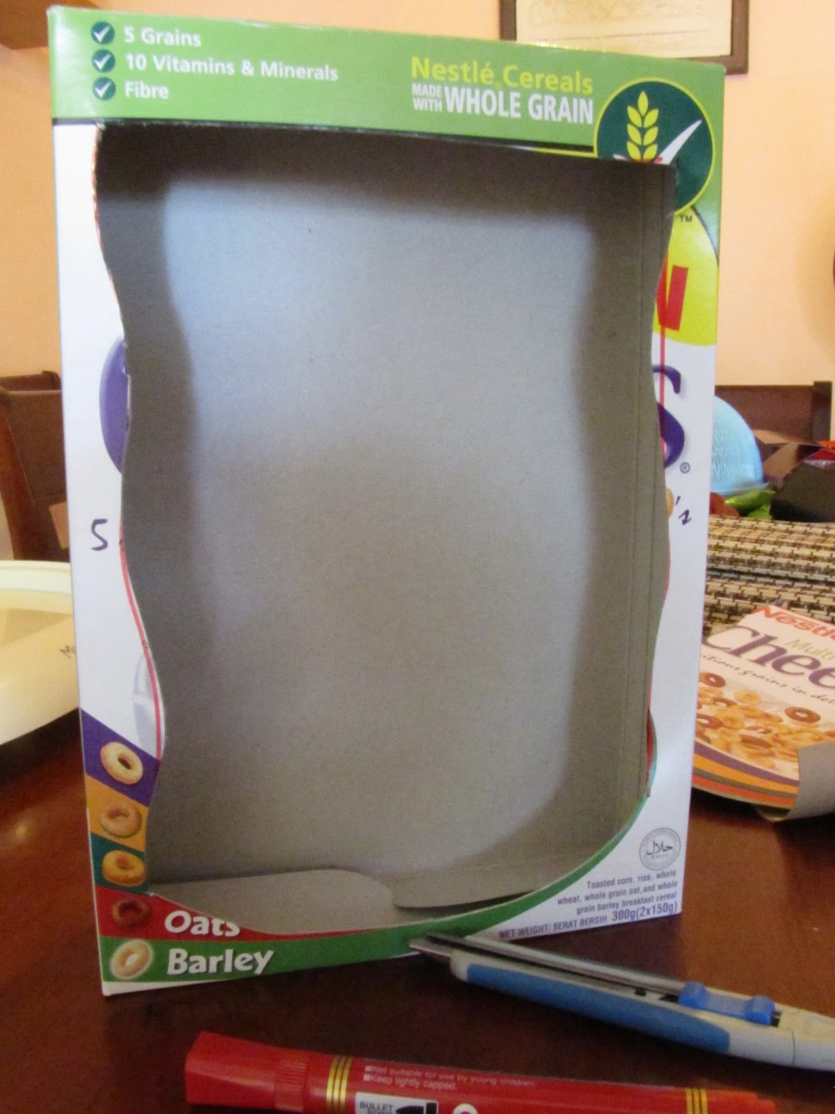 This Mama Loves...: MOMMade: 'Marble' Run [Homemade Children Craft]