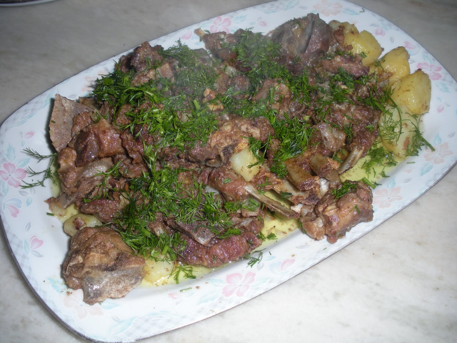 The Art of Uzbek Cuisine: Qozon kabob (mutton crock pot kebab)