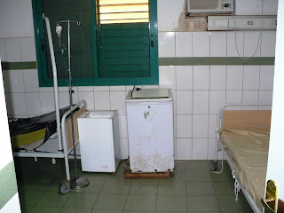 DaveGoesToAfrica: Trip with AFRICOM Surgeon to Peltier General Hospital