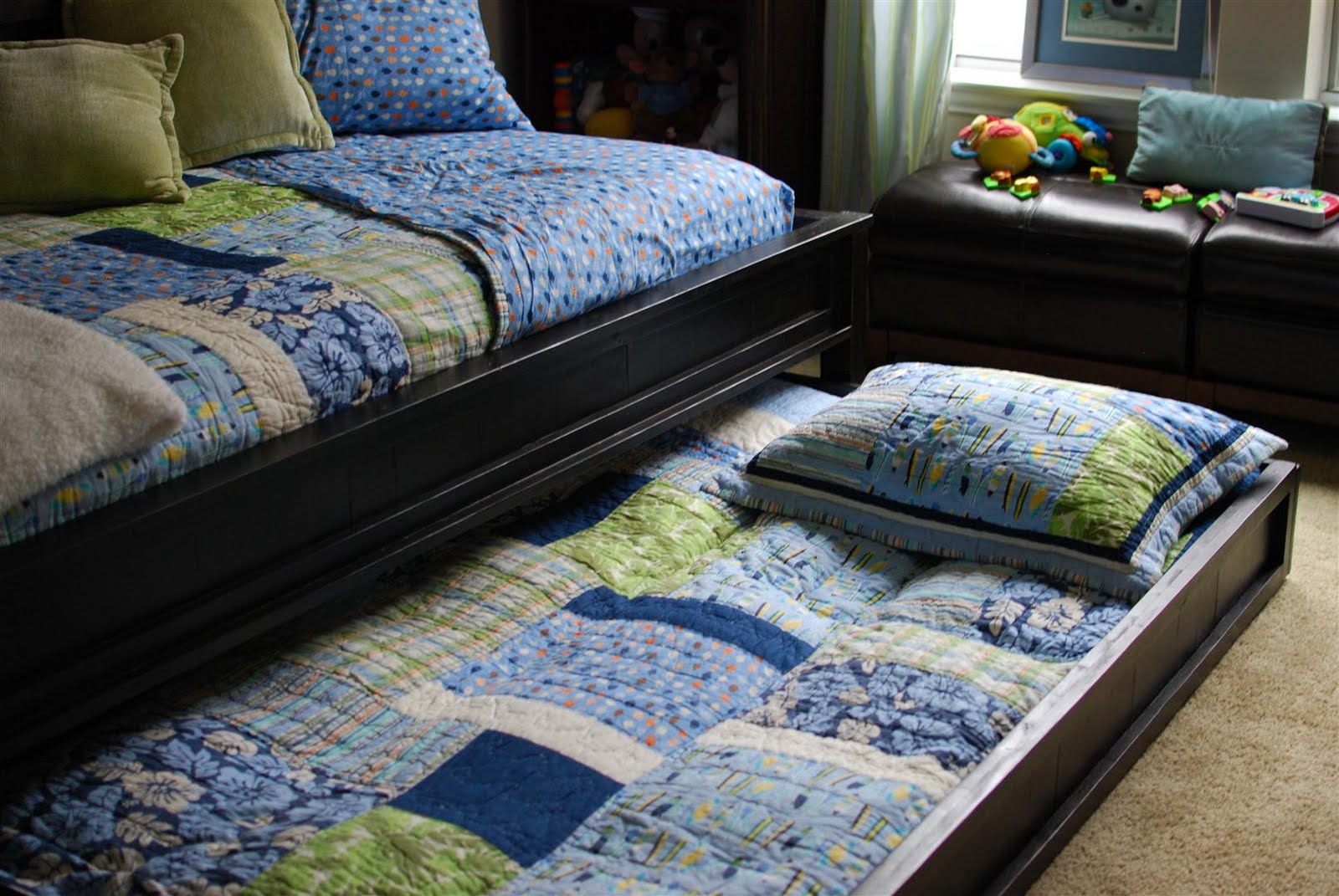 craftyc0rn3r: The bed is finally done!