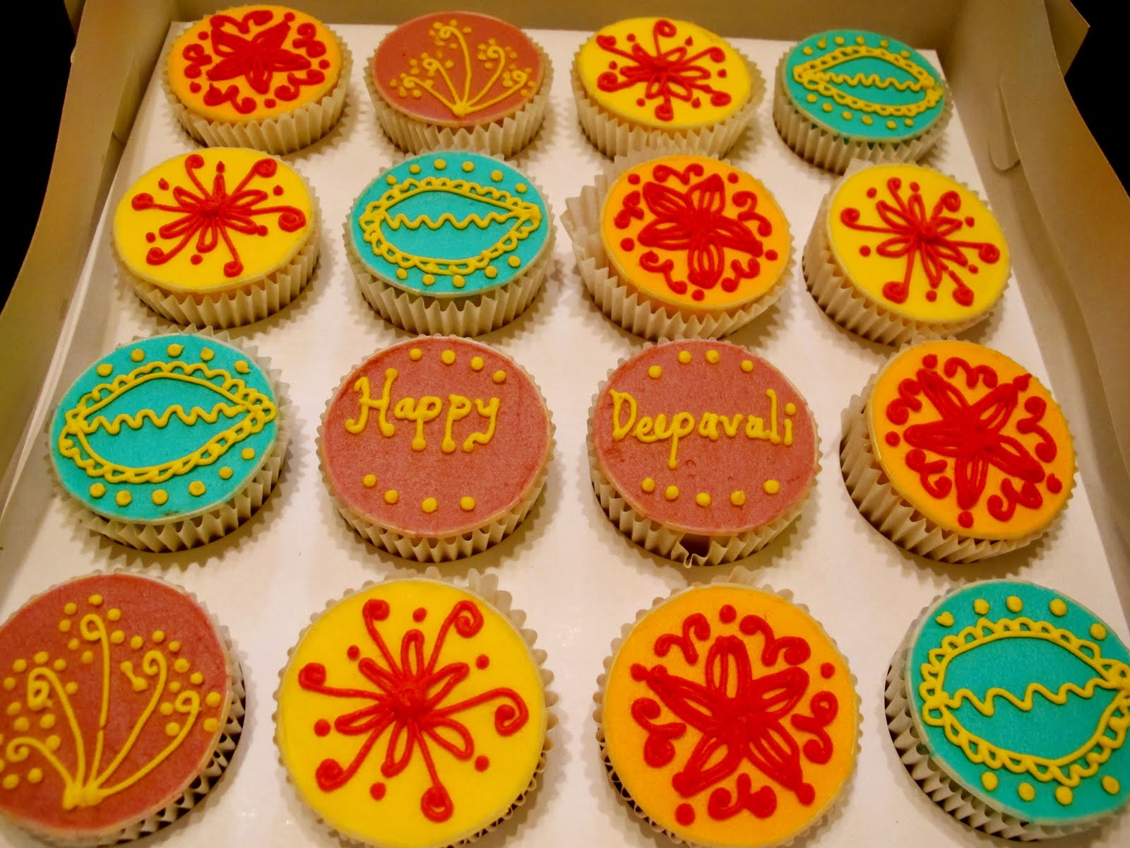 Pink Oven Cakes and Cookies: Deepavali cupcakes