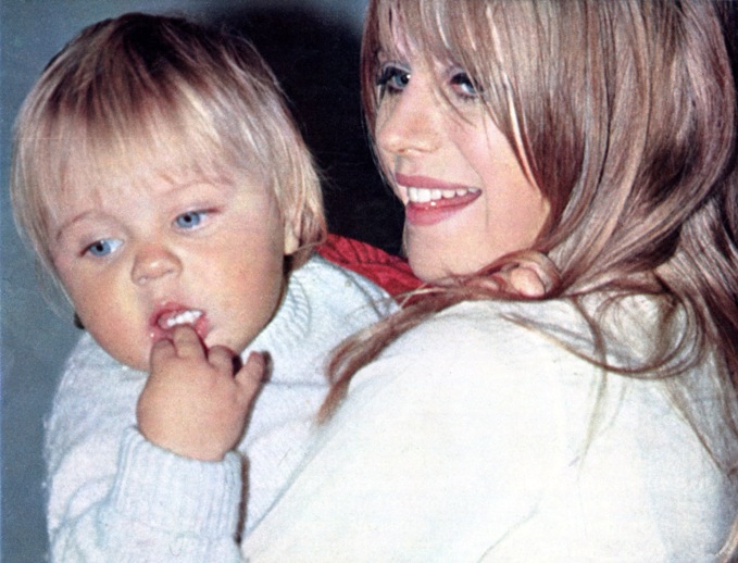 (Diet) Coke and Sympathy: Little Children