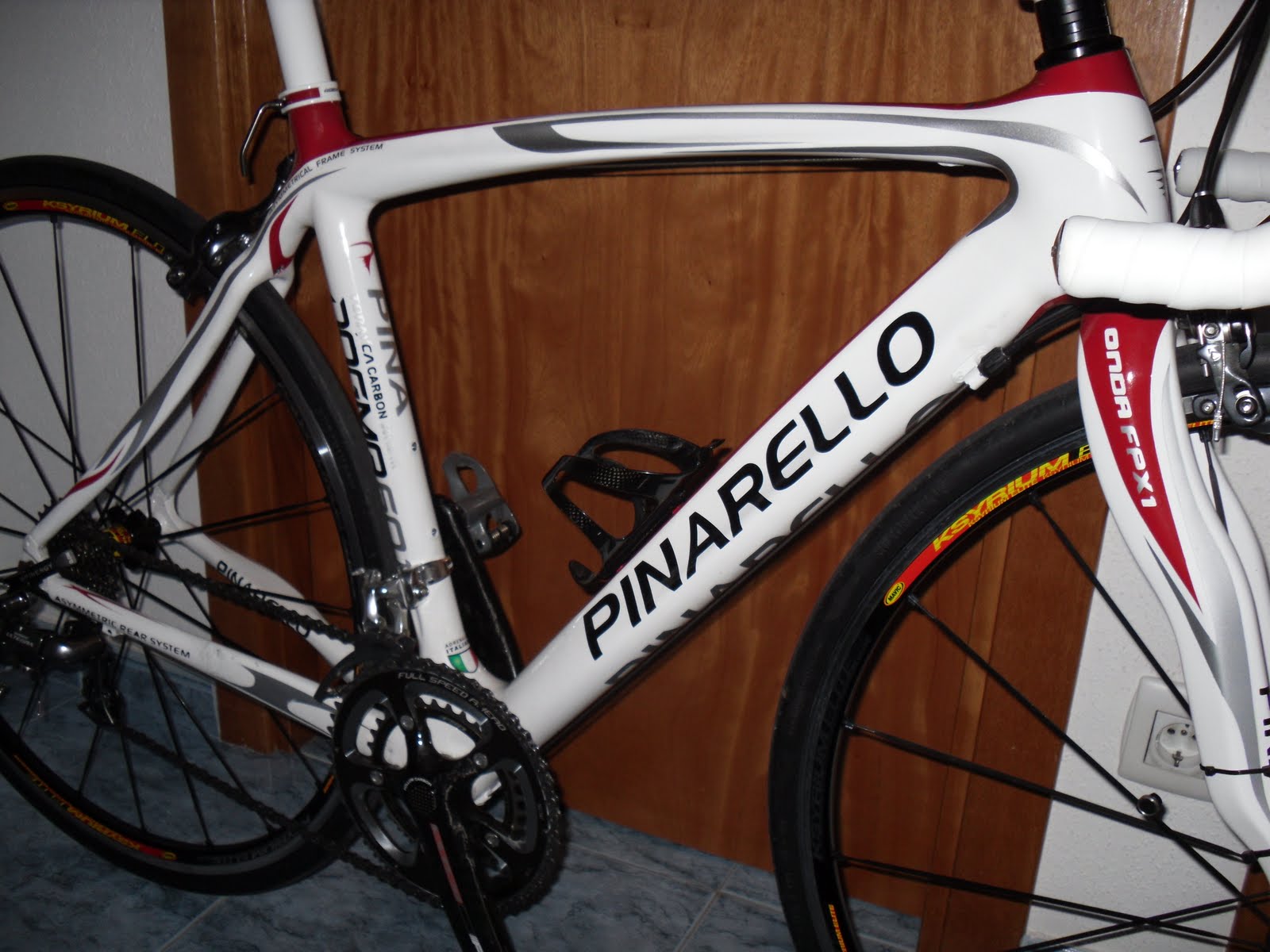 MANIATIC BIKES: REPLICA PINARELLO DOGMA