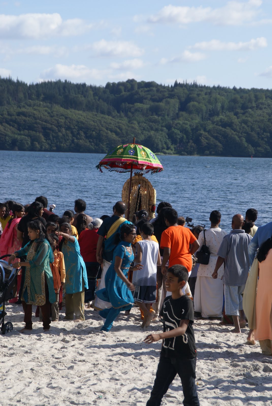 Een nieuwe dag: Hindoe Feest op het strand