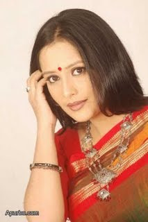 Hot & Sexy Actress Pictures: Bangladeshi Actress Api Karim