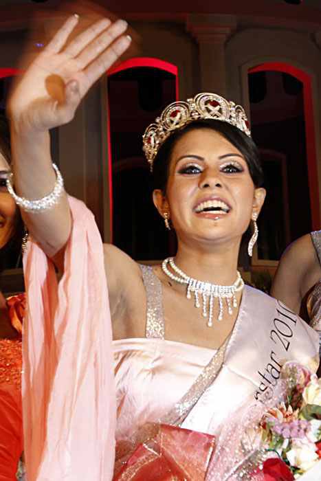 Mahbuba Islam Rakhi - Lux Channel I Superstars 2010 Winner In Gala Ceremony