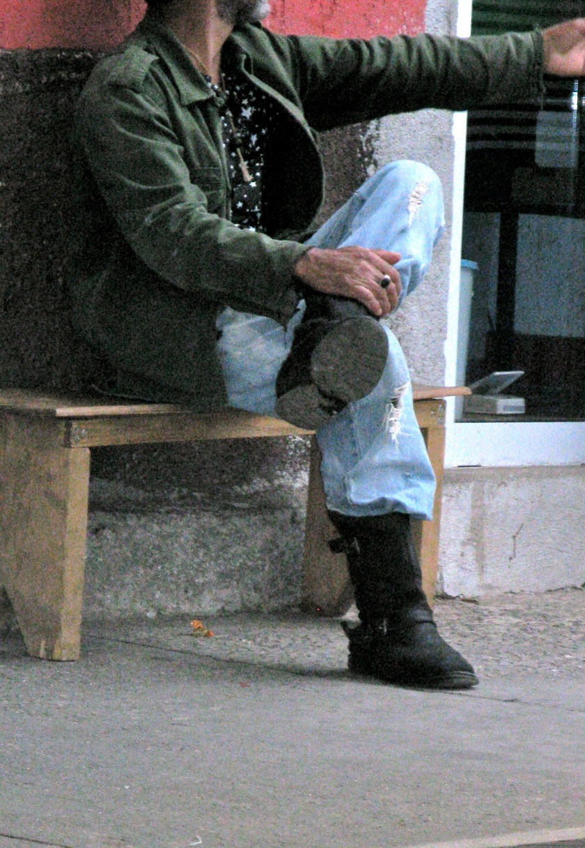 MT Fashion blog: Homeless style, i don't care how i look style,homeless ...