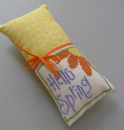 Stitching the Night Away in Illinois: Pin Pillows