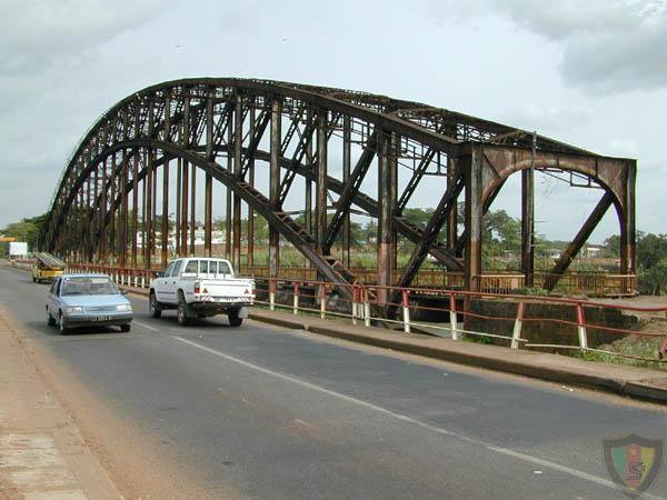 DÉCOUVERTE TOURISTIQUE DU CAMEROUN: Edéa
