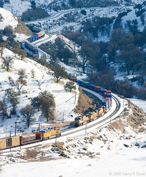 transpress nz: Tehachapi action in winter snow
