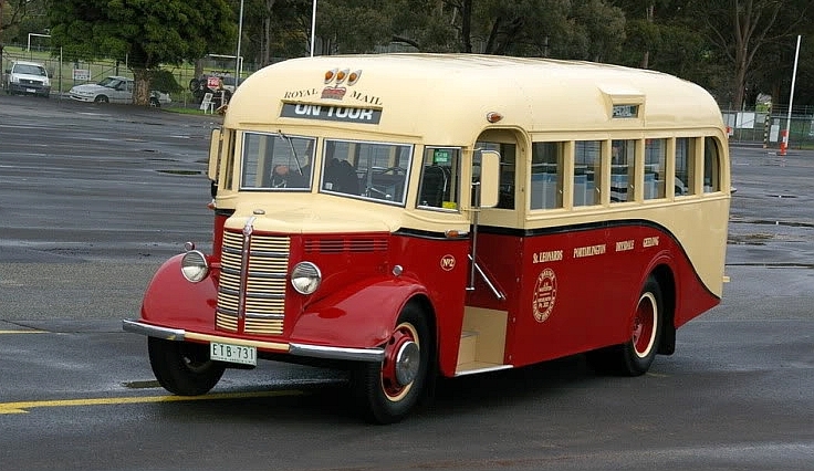 transpress nz: 1946 Bedford bus