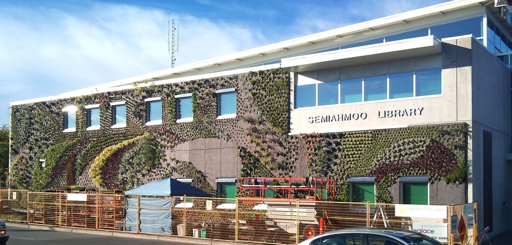 Plant Zone: Semiahmoo Library Greenwall Planting Complete