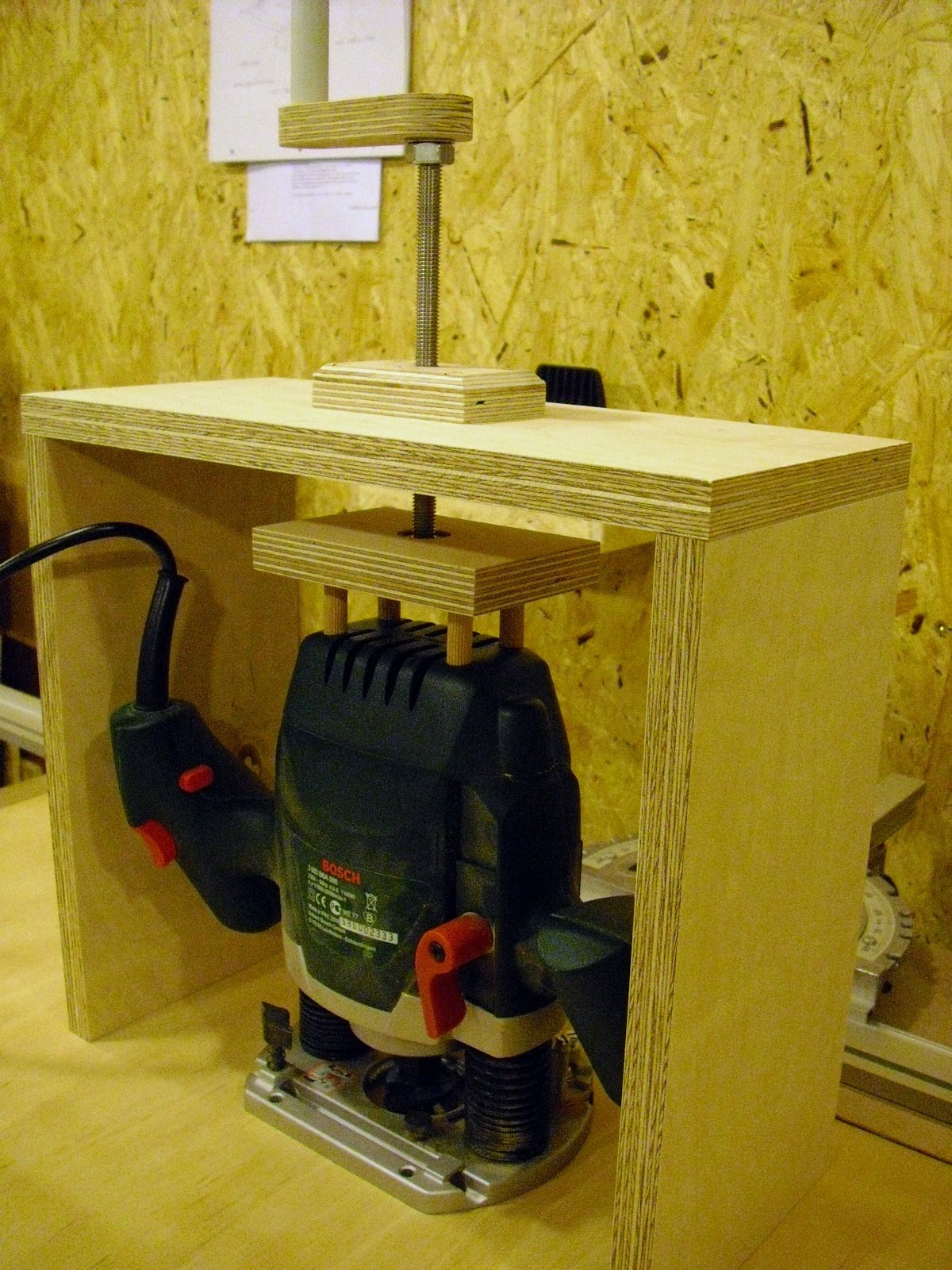 TheWoodTinkerer: Selbstbau Frästisch