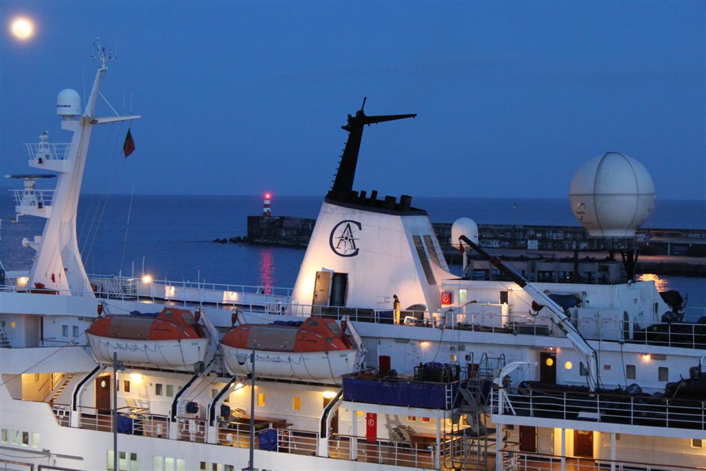 Azores Cruise Club - Cruzeiros nos Açores: Memórias: MV Clipper Adventurer
