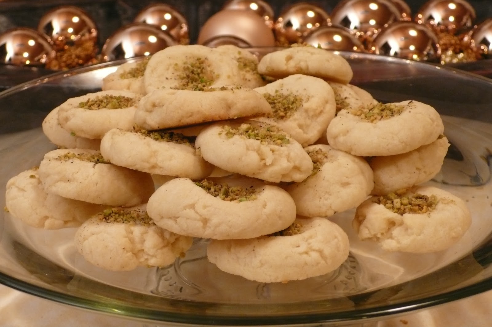 The Colors Of Indian Cooking: Nan Khatai, the Great Indian Holiday Cookie.