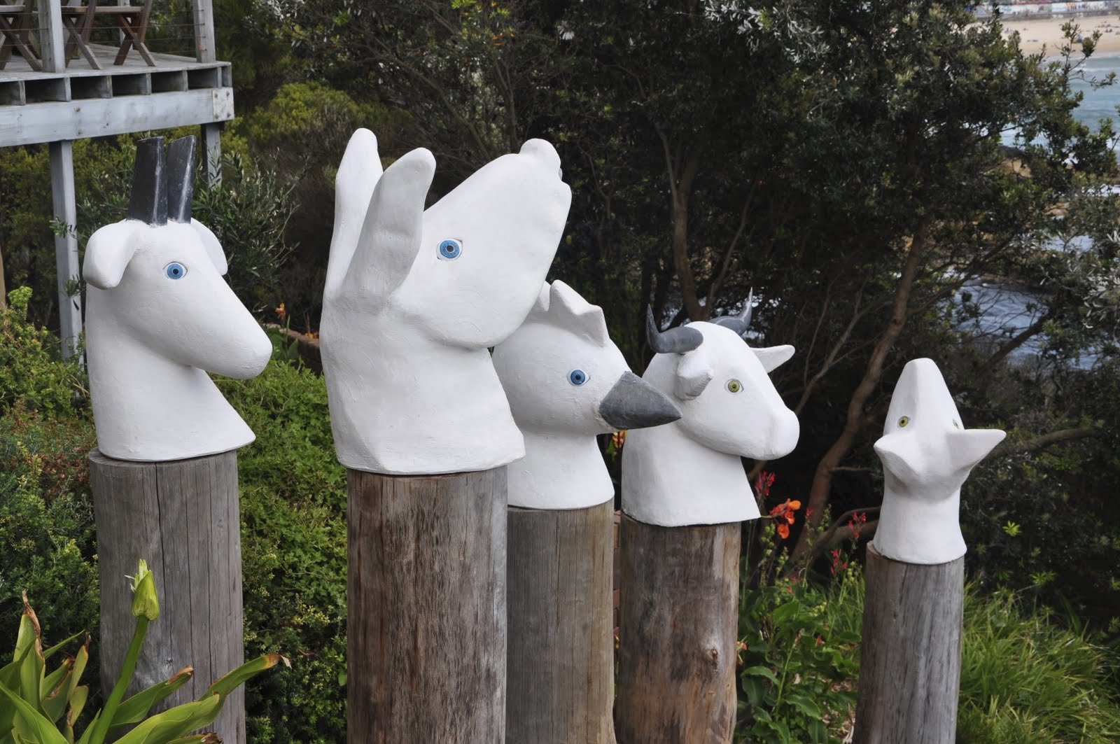 Arthur Stace: SCULPTURES BY THE SEA.