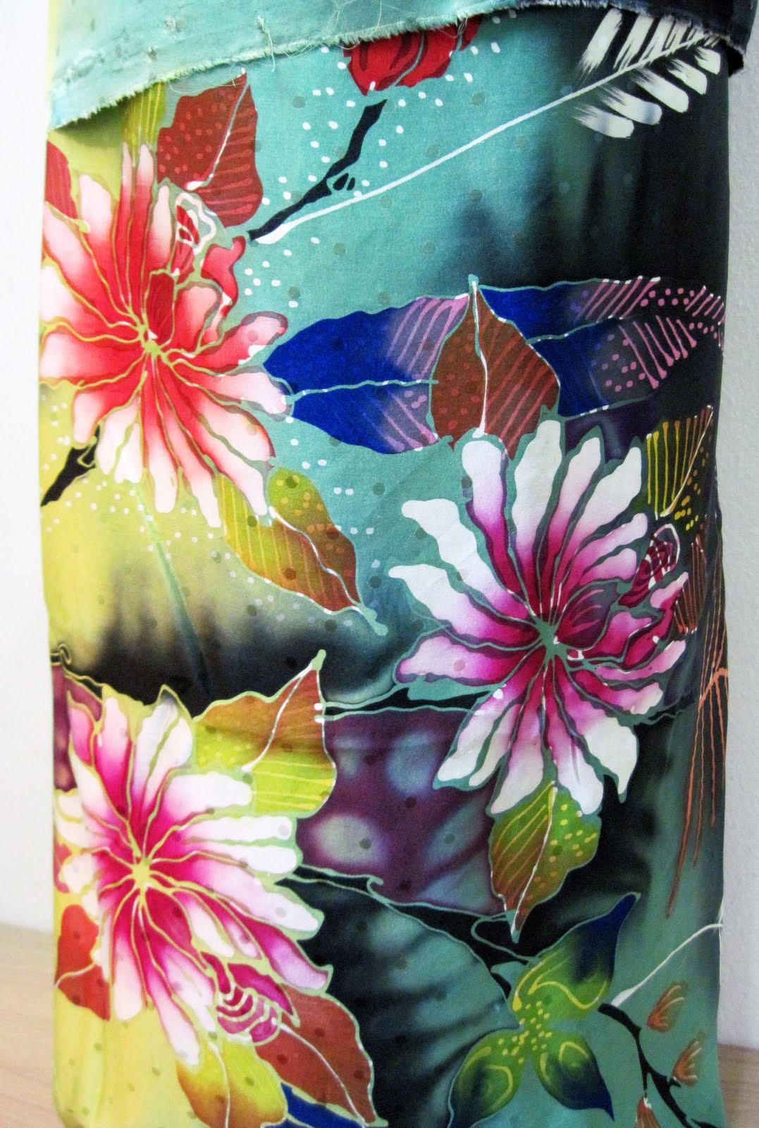 Batik Sutera Jacquard Eksklusif Lima Lapis | Silky Batik Sutera Terengganu