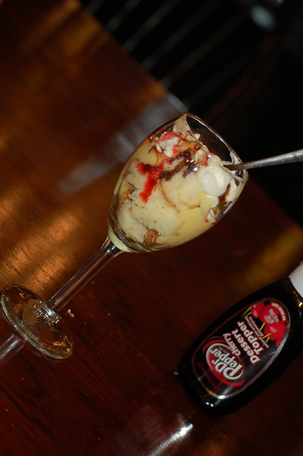 MyBrownBaby: Home Made Love: Strawberry and Cookie Crumble Sundaes