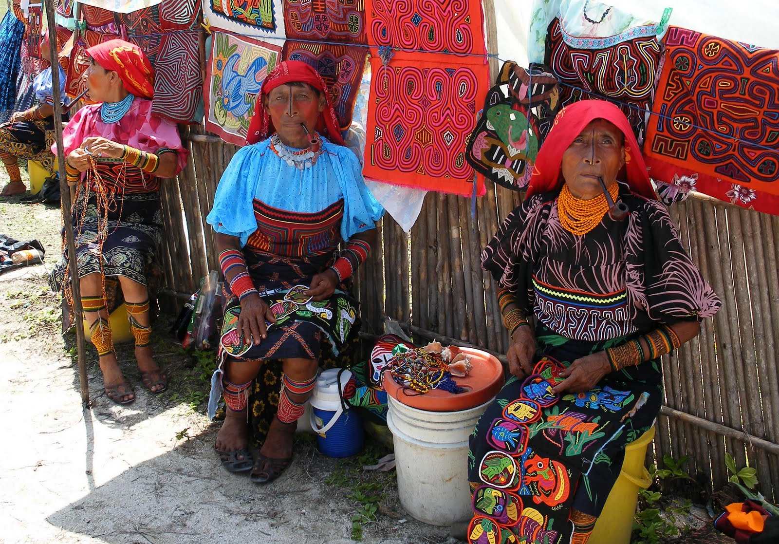 La Caverne de Tsilla ***: ~ L Art des Kunas