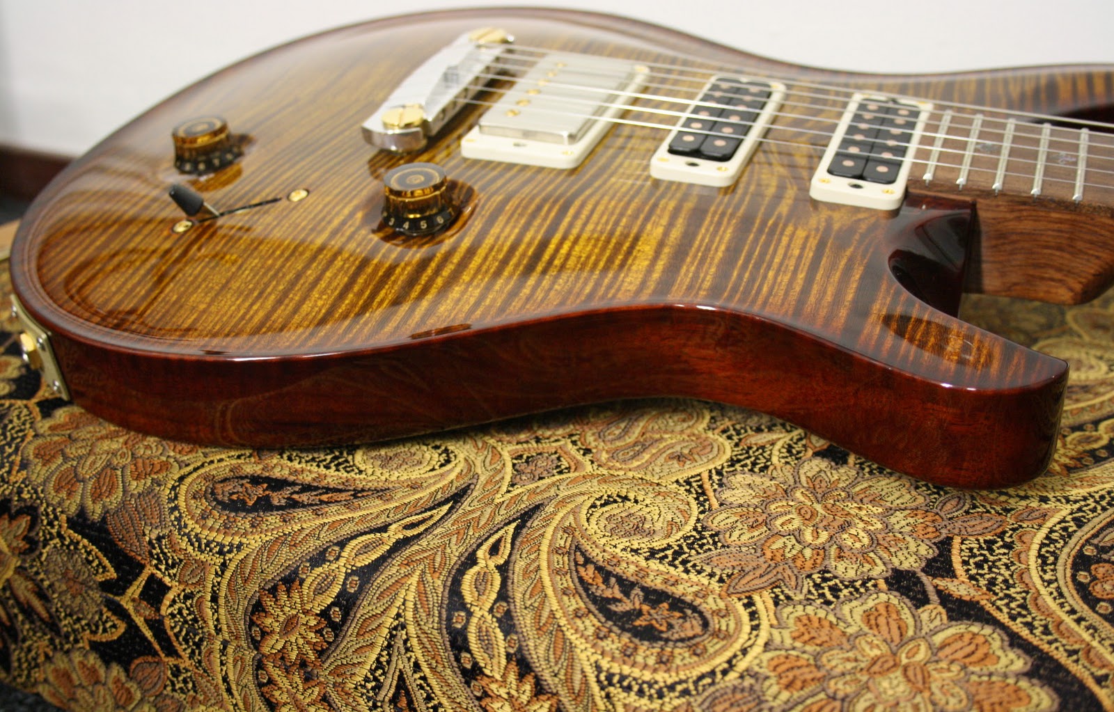 Beautiful Guitar Collection PRS, Fender, Gibson: PRS Modern Eagle ME ...