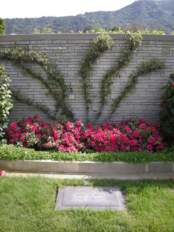 RIP Los Angles: Celebrity Grave: Bert Convy, Actor & Game Show Host