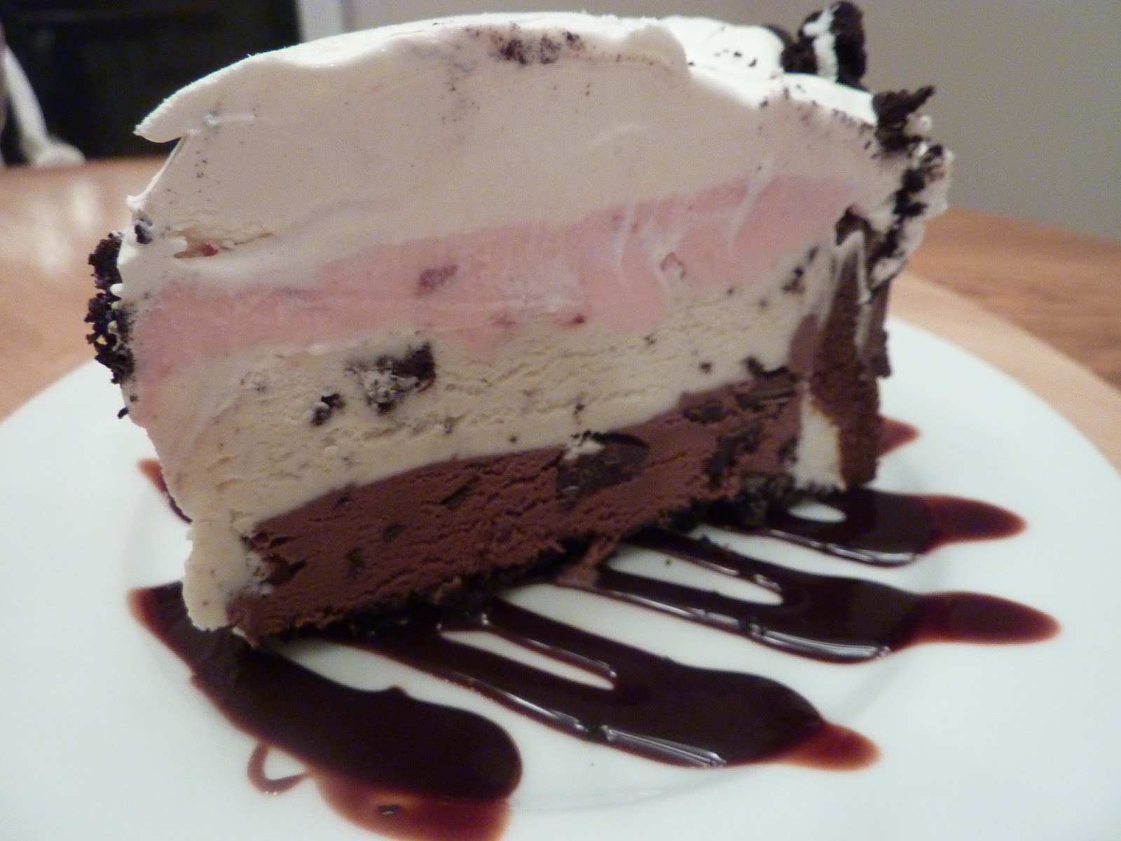 Kimmy's Kitchen: Layered Ice Cream Cake