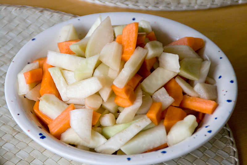De Kleine Dingen: Recept: Zoet zure rammenas en koolrabi salade