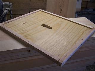 Beekeeping : LESSON 4: Hive Components: Lesson Four: Inner & Outer Covers