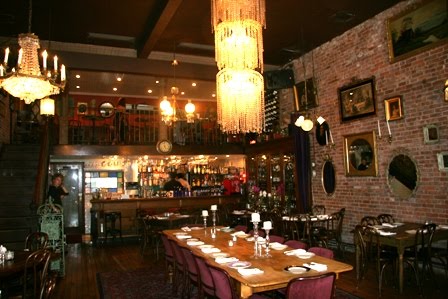 AnaViaja: Antique Garage (Soho), New York