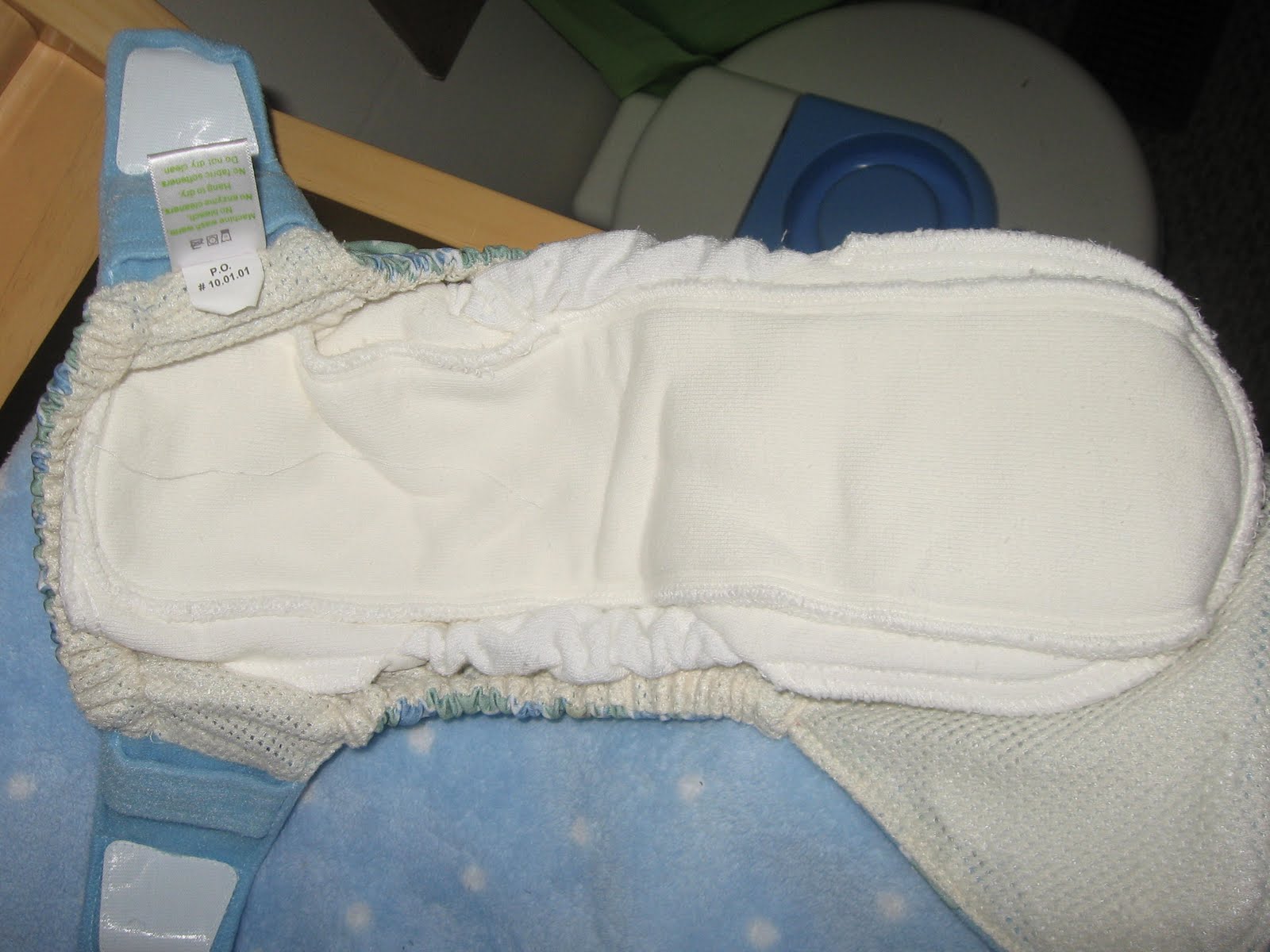 Cloth Diaper Addiction: GroVia Hybrid AI2