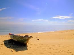 Terengganu Travel Guide: Batu Rakit Beach (Pantai Batu Rakit)