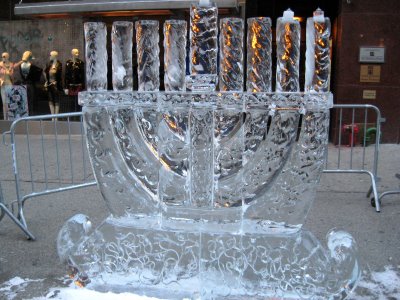 halacha - Can one throw out a Menorah? - Mi Yodeya