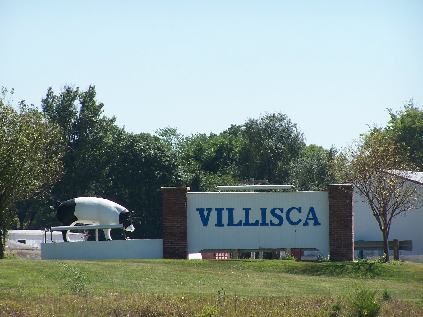 Pig & Hog Statues | RoadsideArchitecture.com