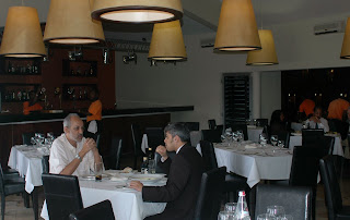 MOÇAMBIQUE: Moçambique: Restaurante "Zambi" na cidade de Maputo