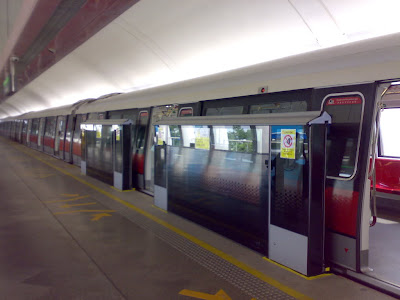 SBS transit and SMRT(MRT SYSTEM STARTED>>>7 NOVEMBER 1987): 1.5M ...