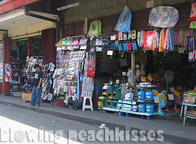 blowing peachkisses...: LP: Karatula/ Palengke