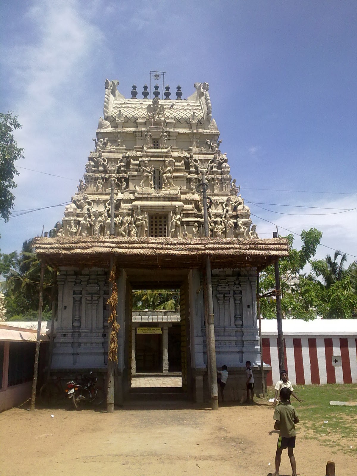 Dhivya Dharsanam: Ponneri Sri Agatheeswarar