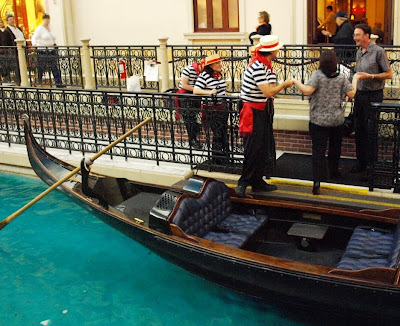 The Gondola Blog: Unique Features and Operation of a "Venetian" Boat